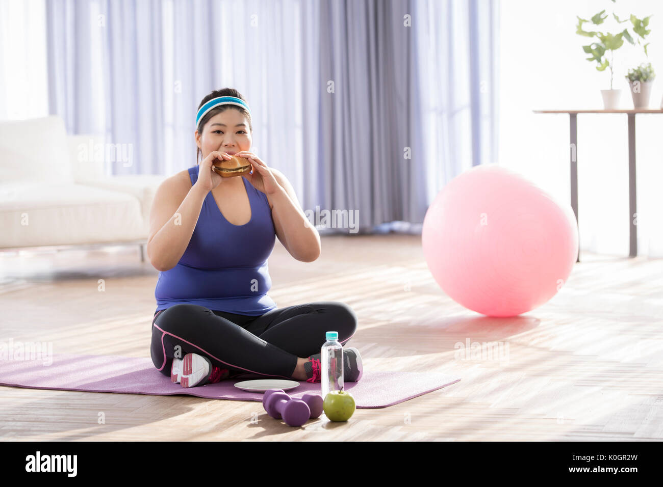 Fat woman eating hi-res stock photography and images - Alamy