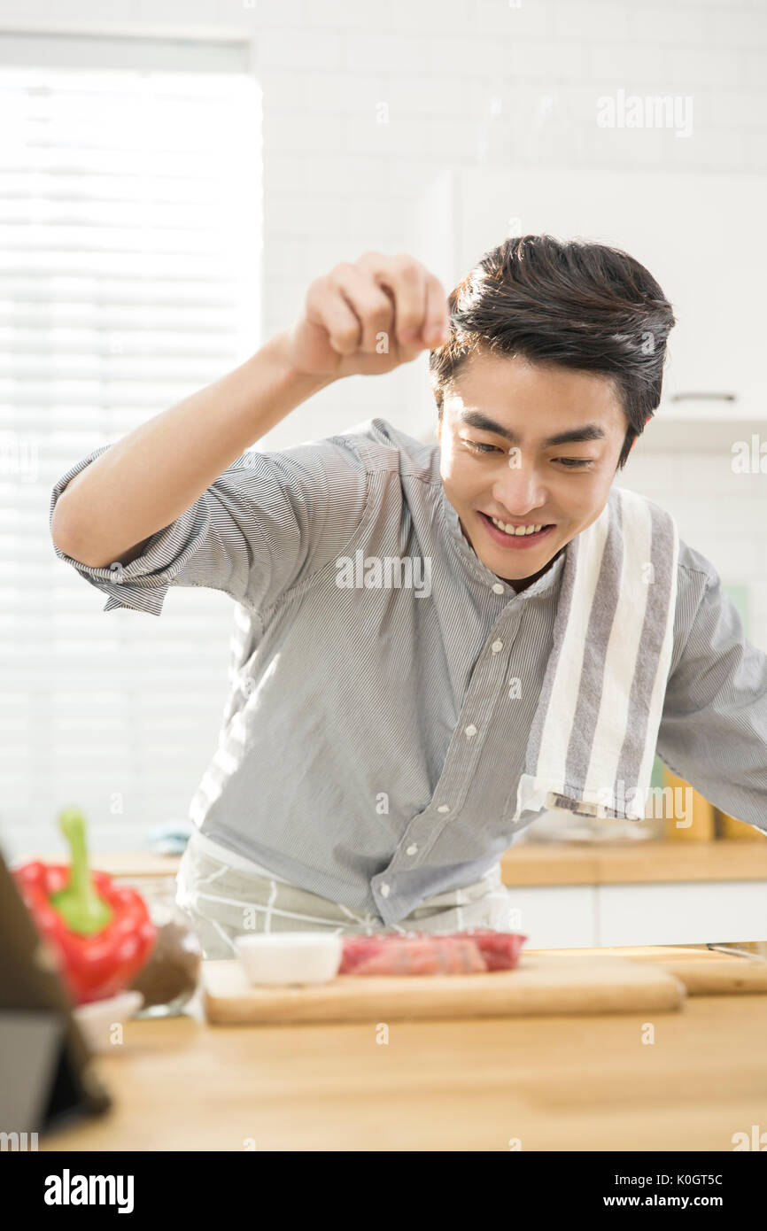 Single scattering hi-res stock photography and images - Alamy