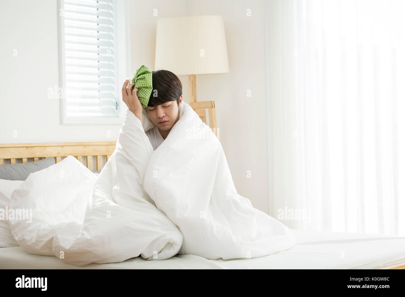 Man ice pack hi-res stock photography and images - Alamy