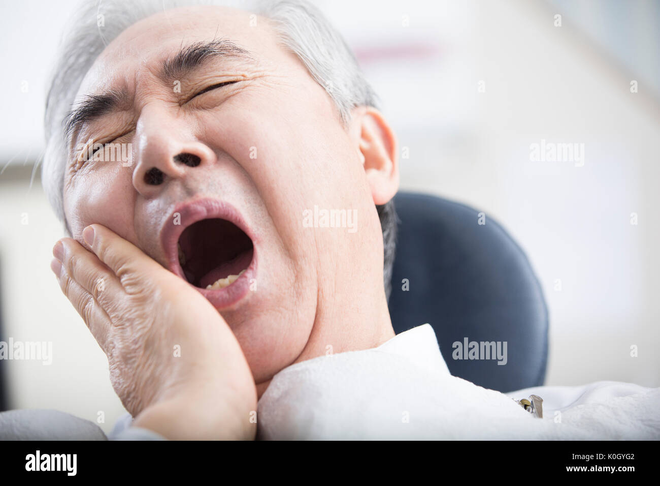 Patient suffering hi-res stock photography and images - Alamy