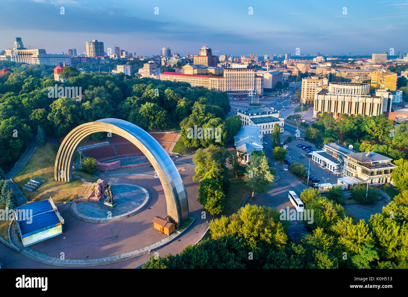 Downtown arch monument hi-res stock photography and images - Alamy