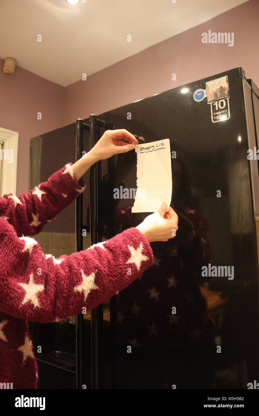 Reminder on the Fridge Stock Photo - Alamy