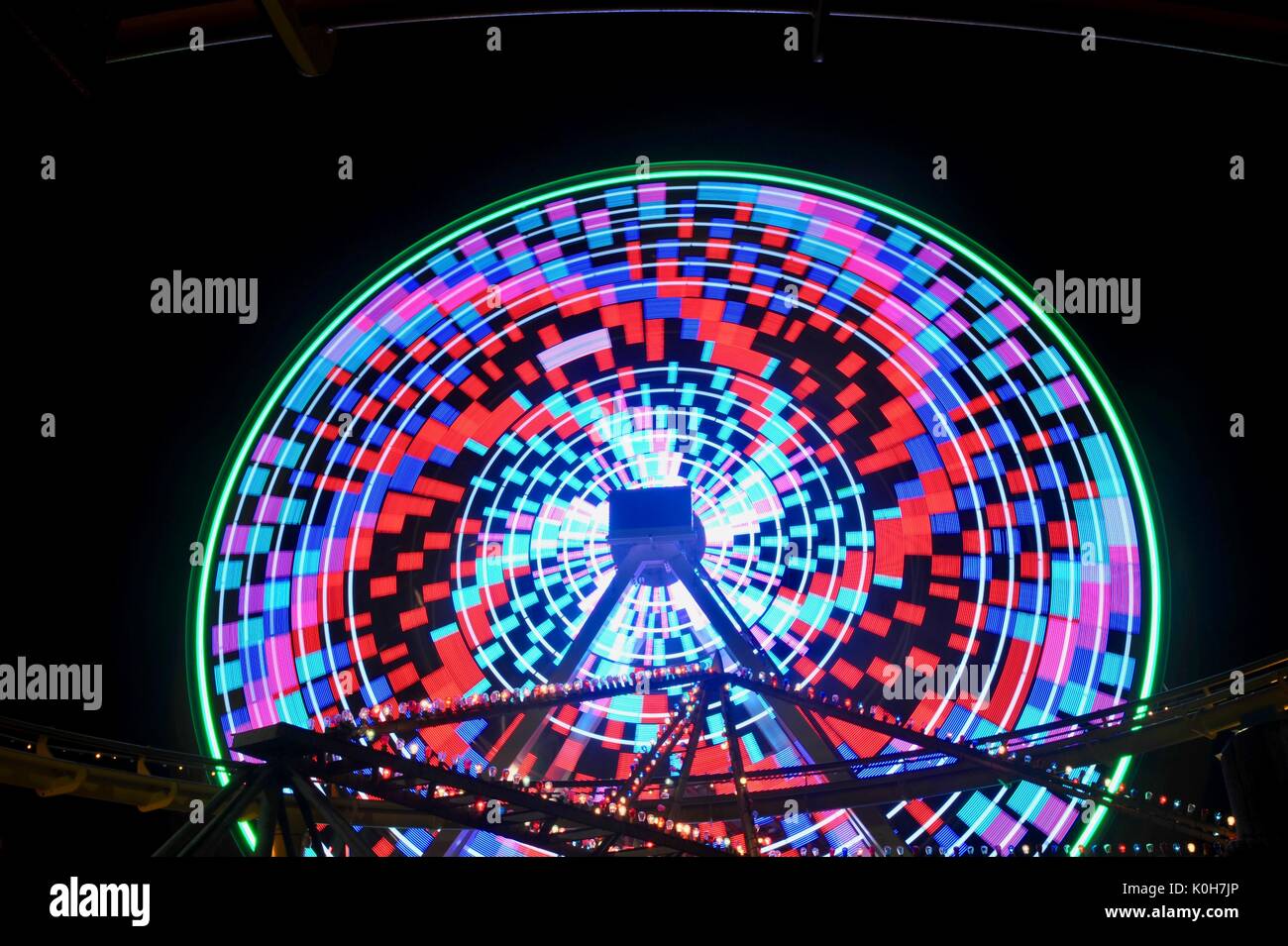 Rotating panels hi-res stock photography and images - Alamy