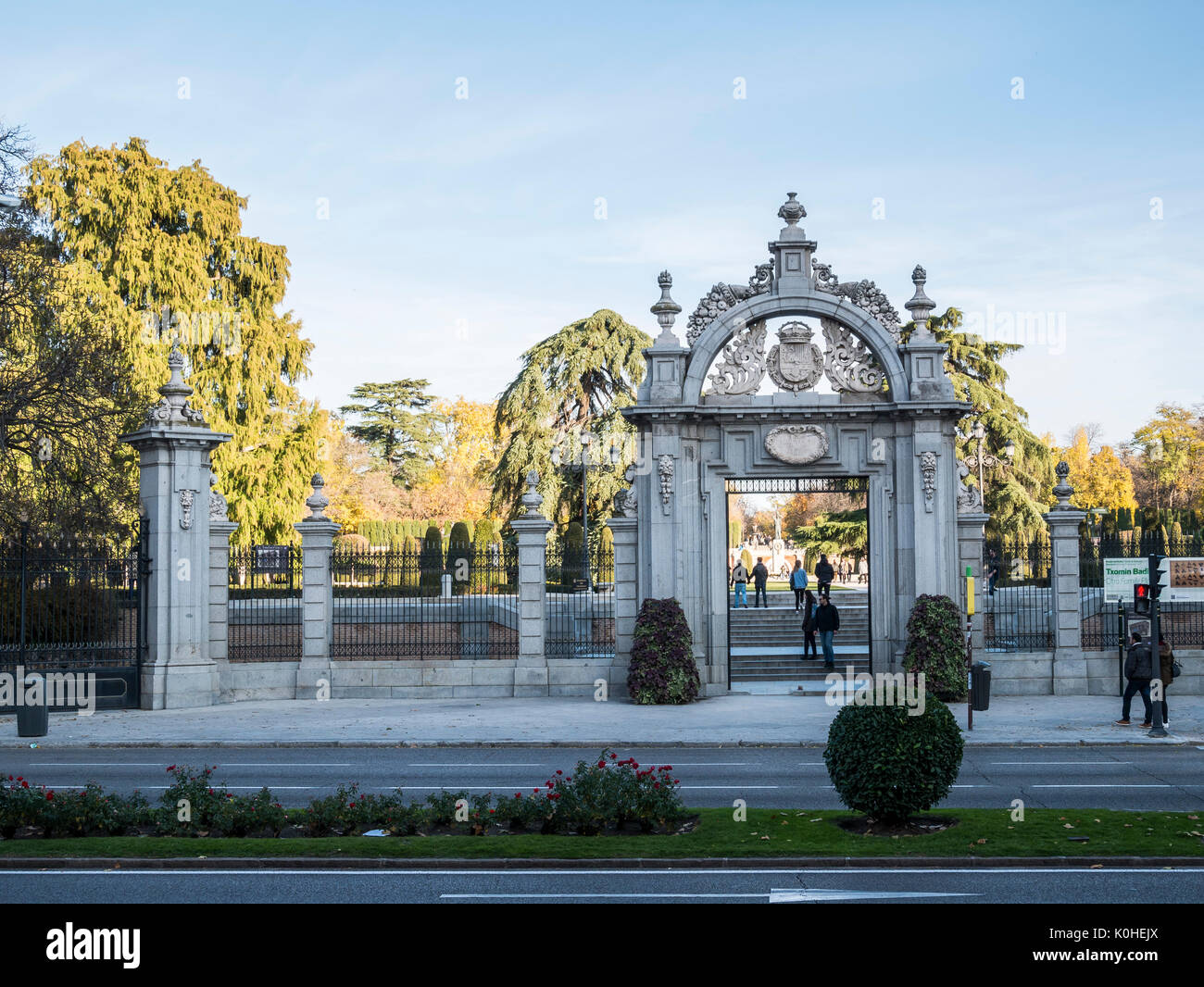 Puerta de Felipe IV del Parque del Buen Retiro. Madrid capital. España ...