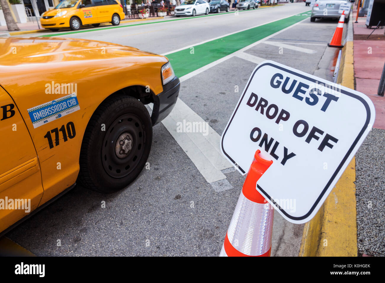 Tour Tourist High Resolution Stock Photography and Images - Alamy