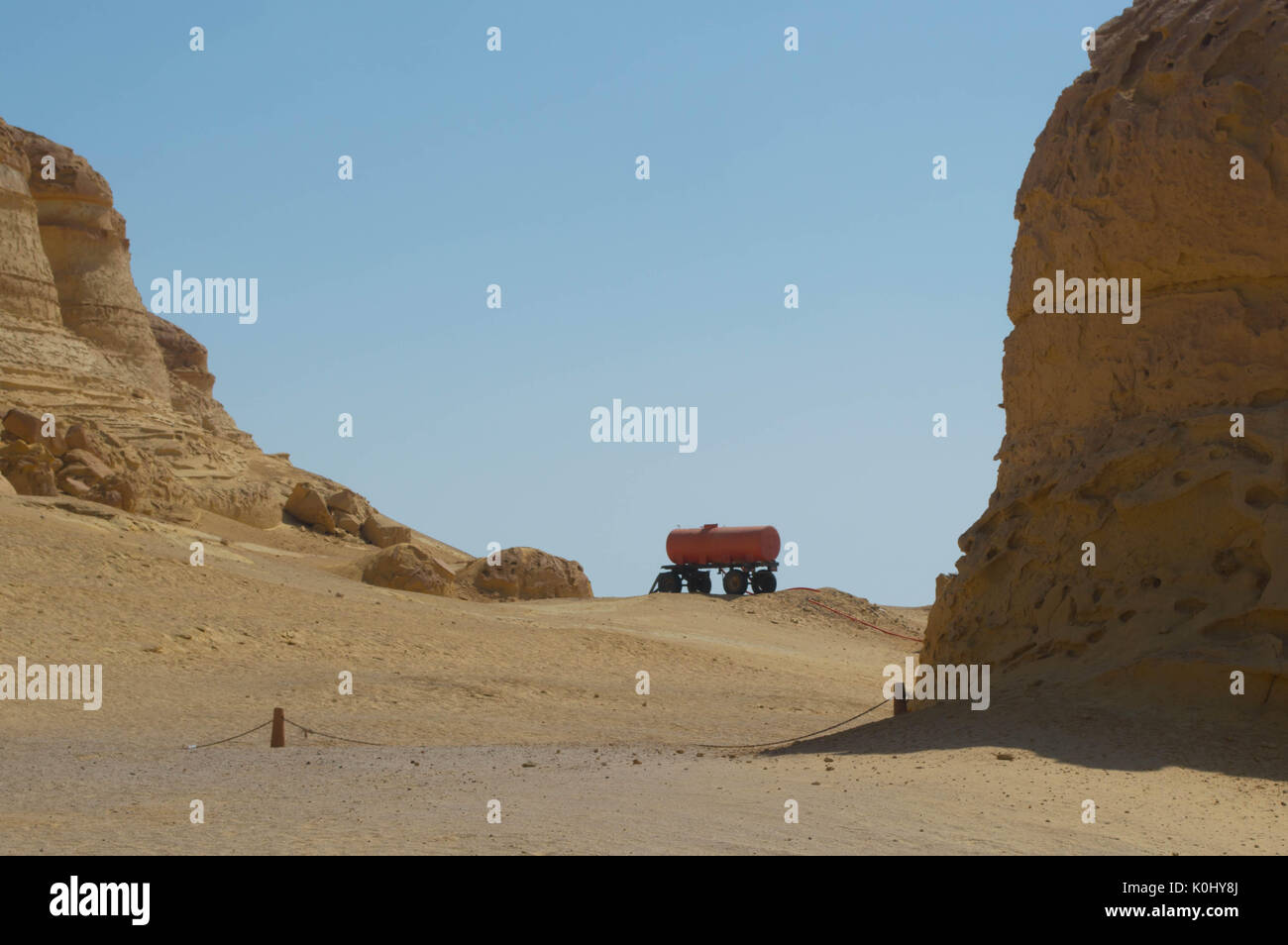 Desert tank hi-res stock photography and images - Alamy