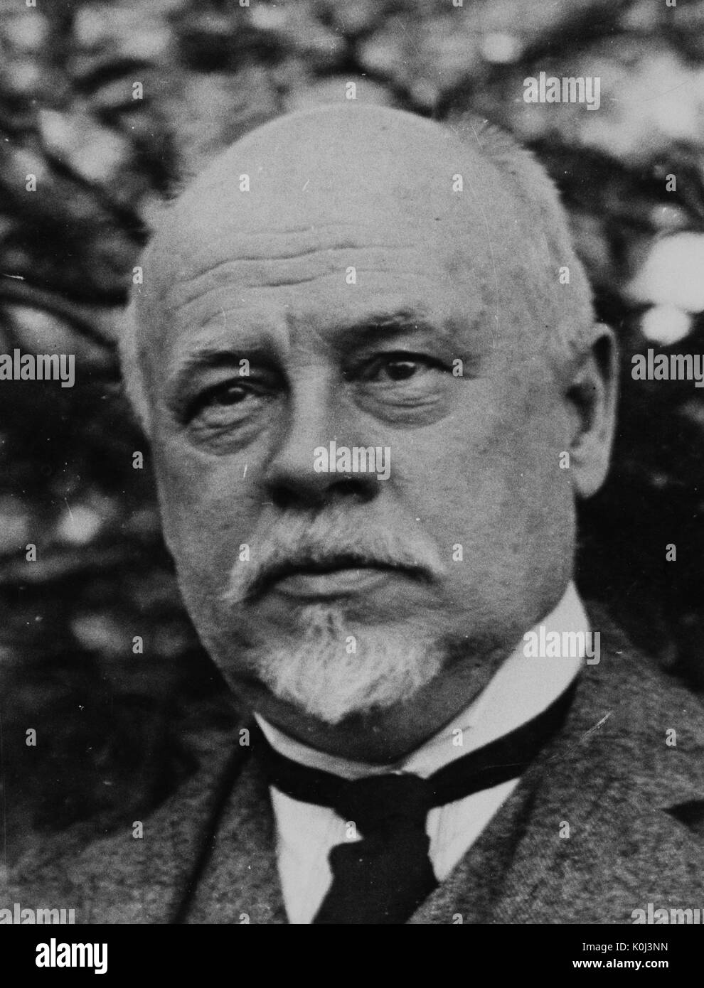 Head Shot of Faculty of Medicine at Johns Hopkins University, William ...