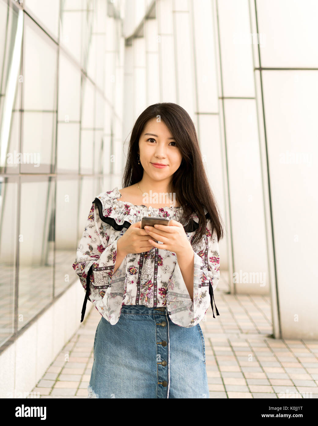Asian girl library hi-res stock photography and images - Alamy