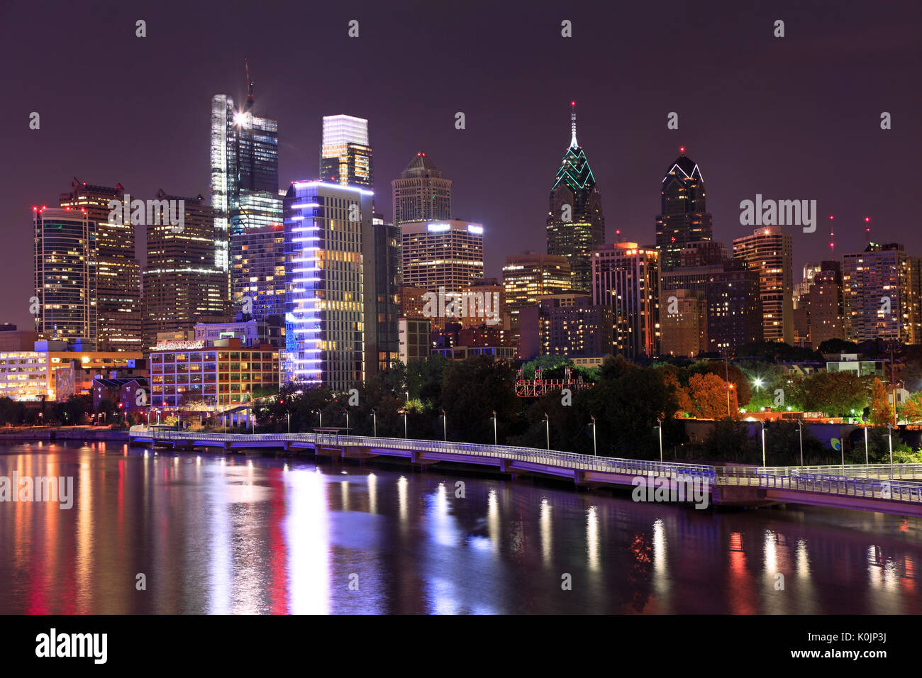 Philadelphia skyline panoramic hi-res stock photography and images - Alamy