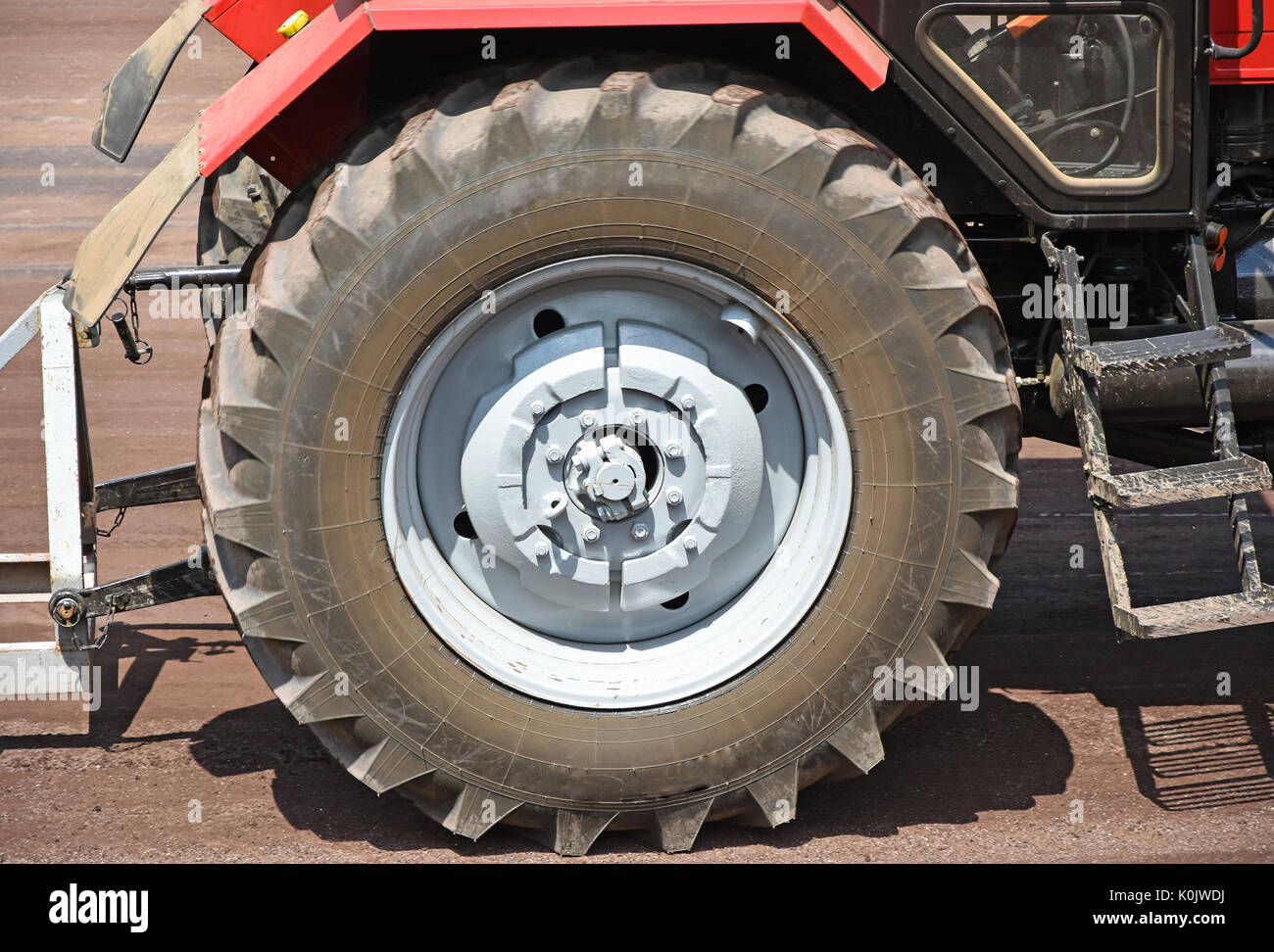 Tire of a tractor vehicle Stock Photo - Alamy