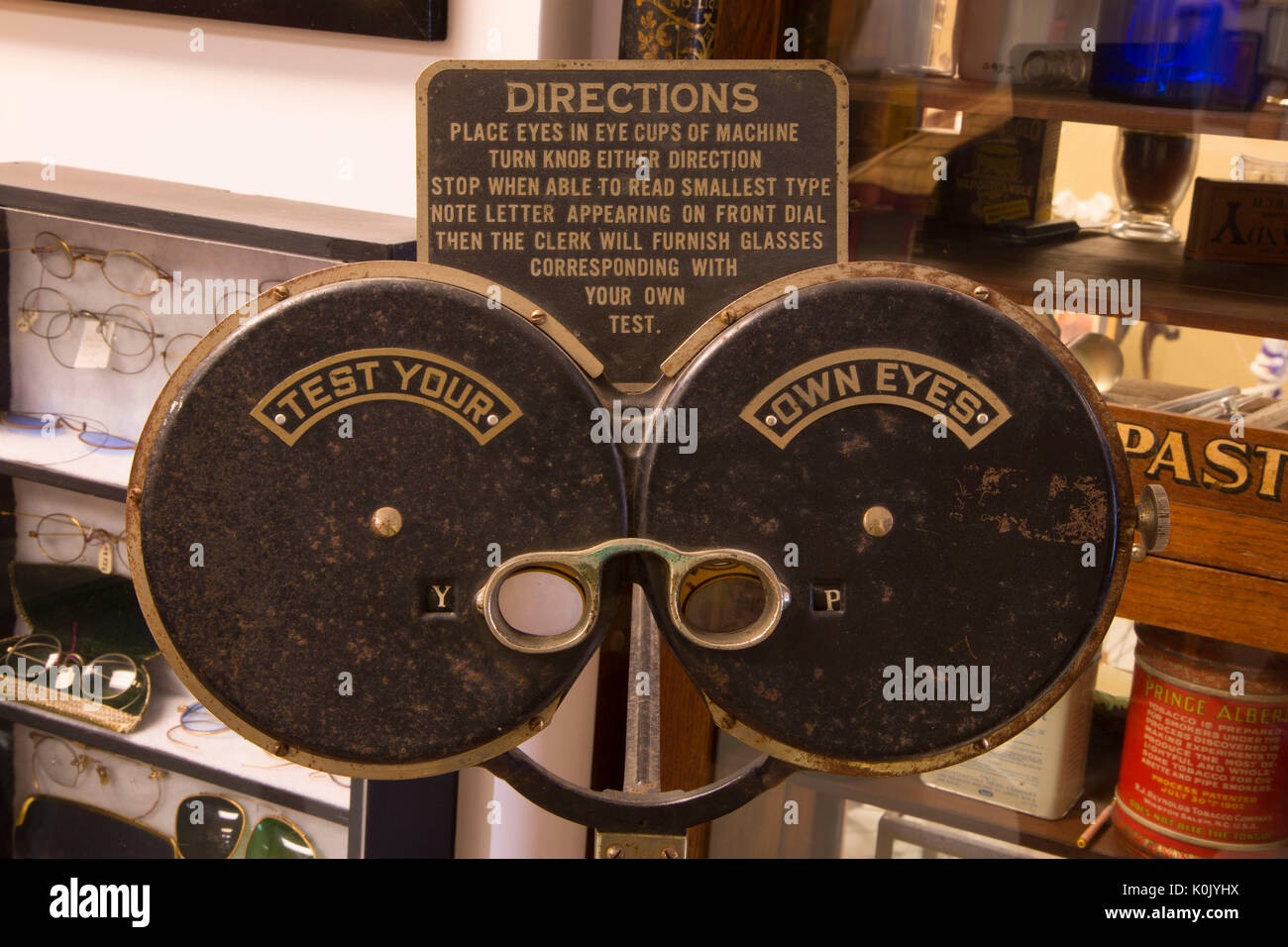 Optical equipment hi-res stock photography and images - Alamy