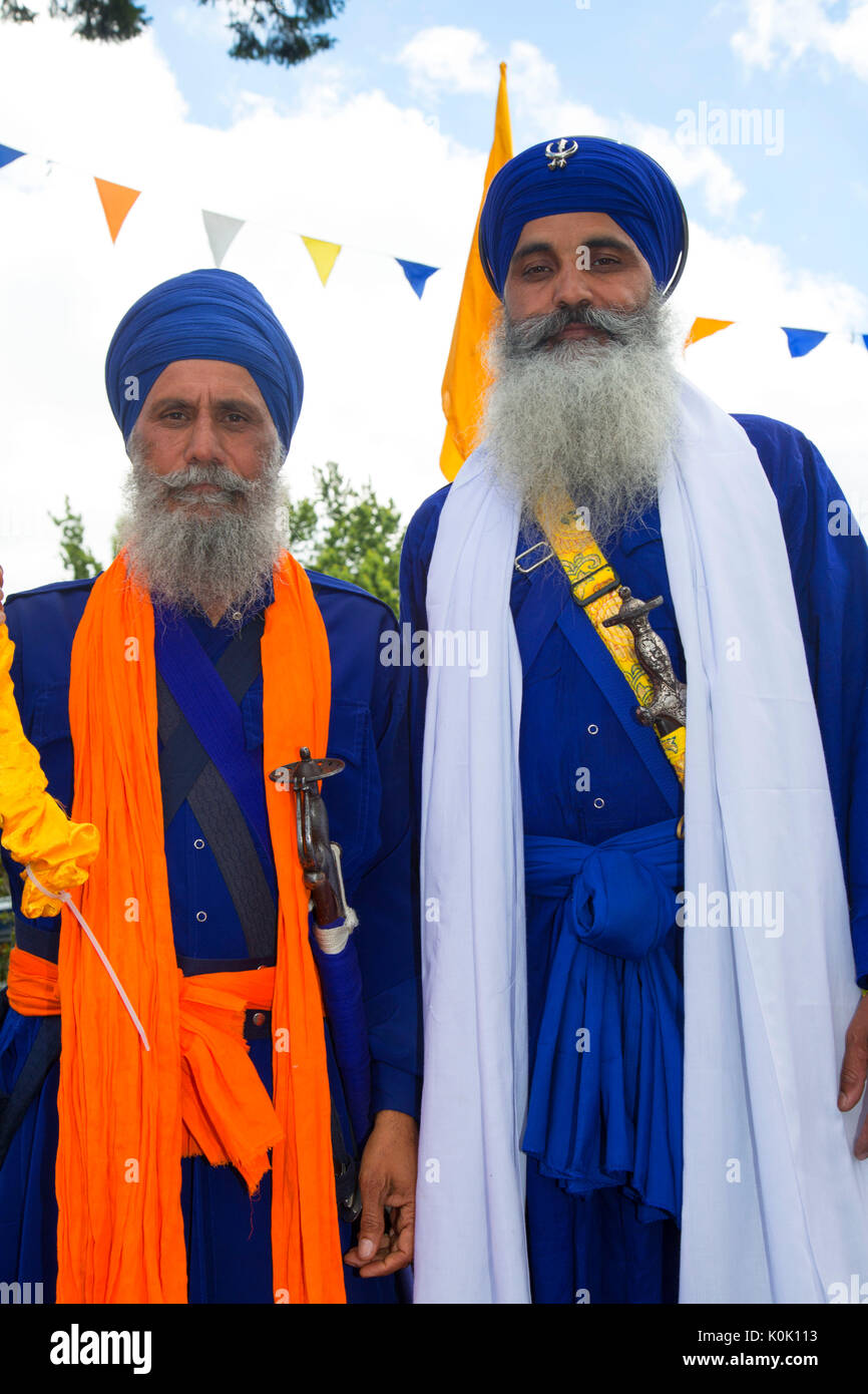 Sikh men hi-res stock photography and images - Alamy
