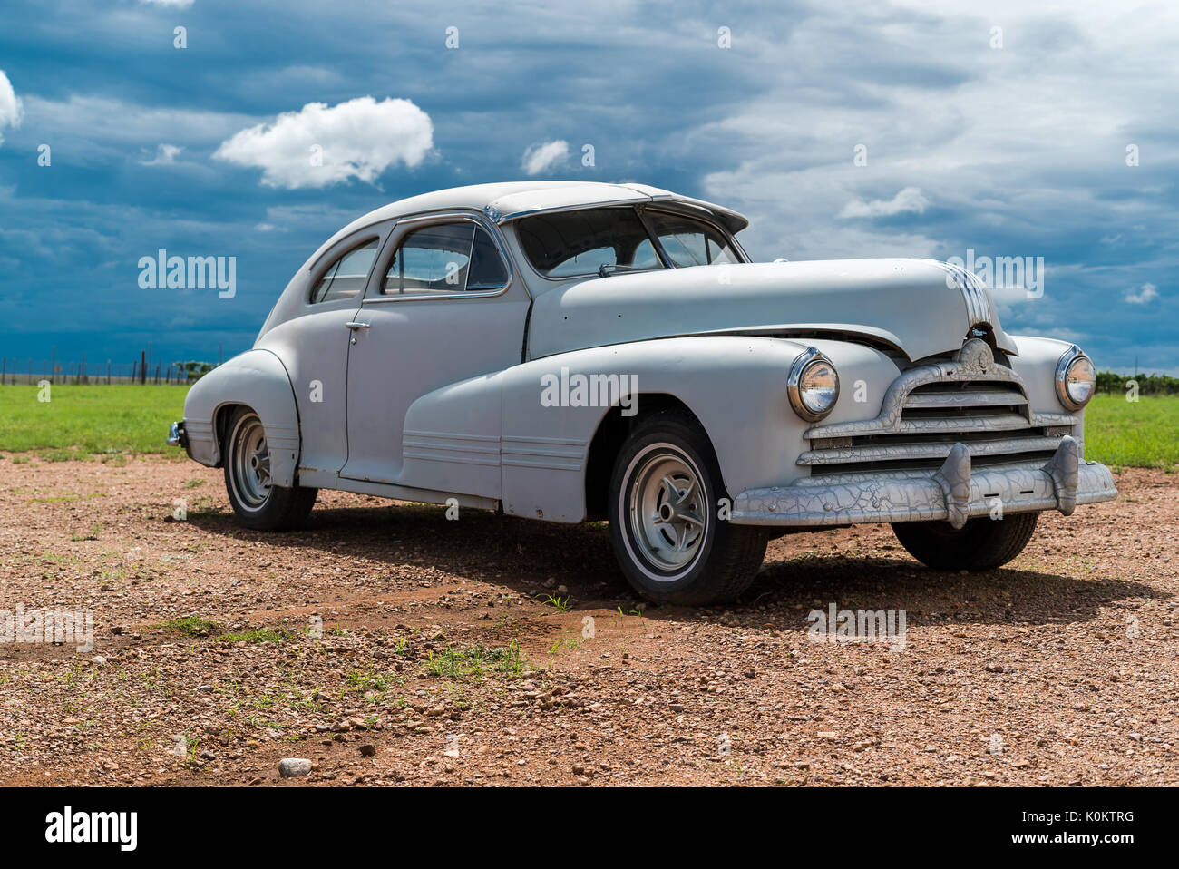 Car on the farm hi-res stock photography and images - Alamy