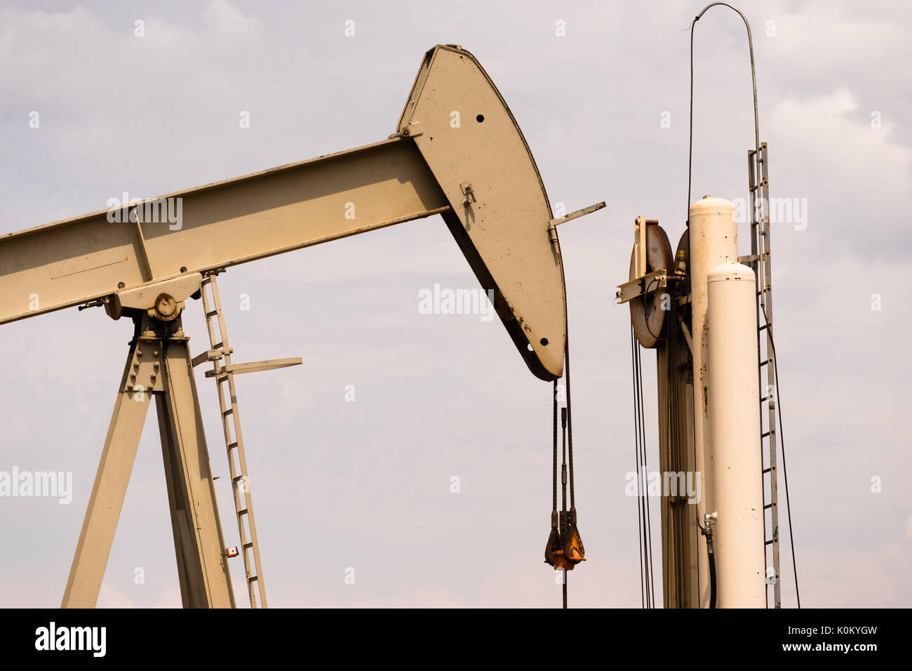 Oil production hi-res stock photography and images - Alamy