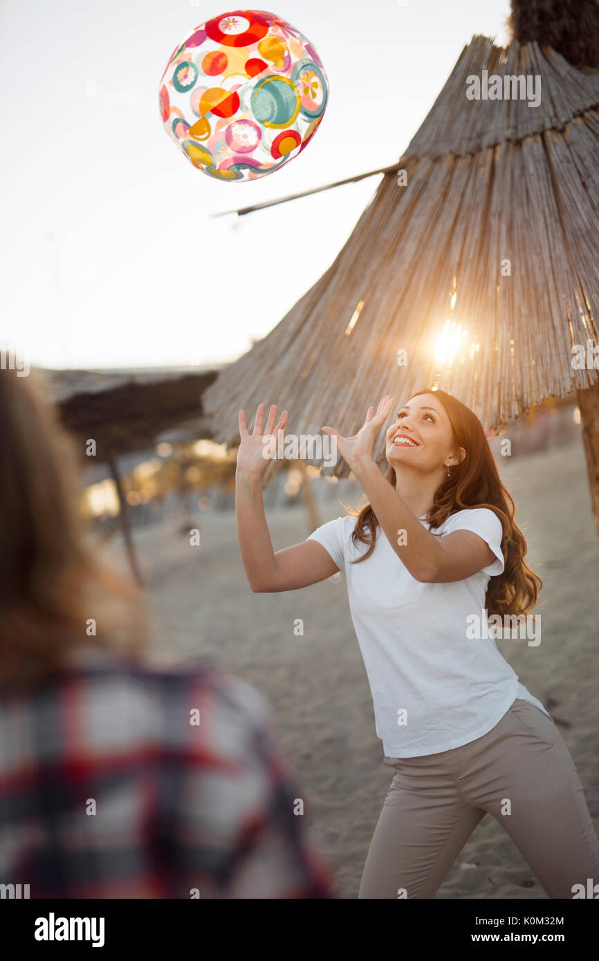 Girl friends together hi-res stock photography and images - Alamy