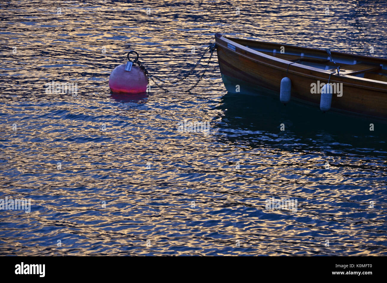 Boaying hi-res stock photography and images - Alamy