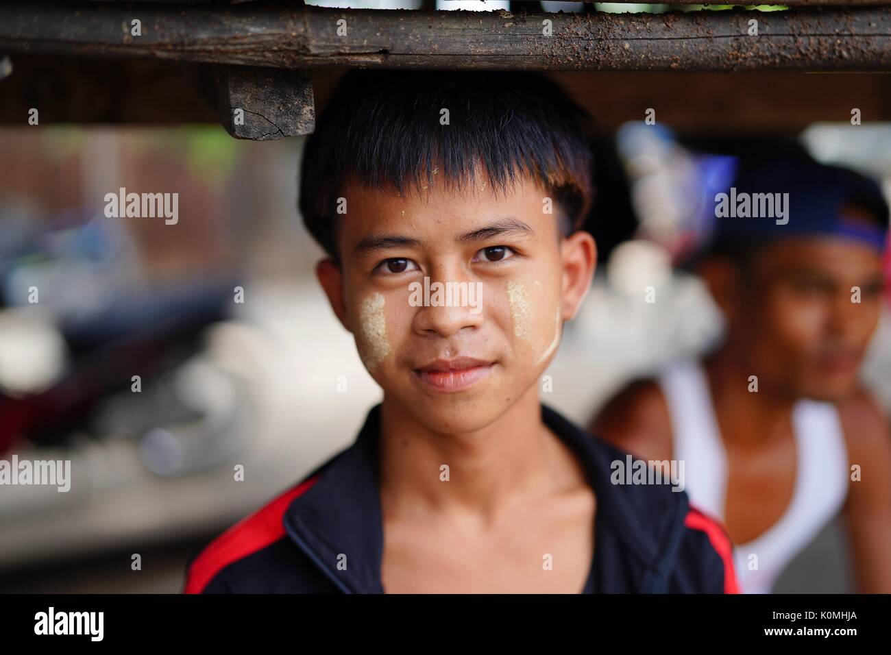 Beautiful burmese boy hi-res stock photography and images - Alamy