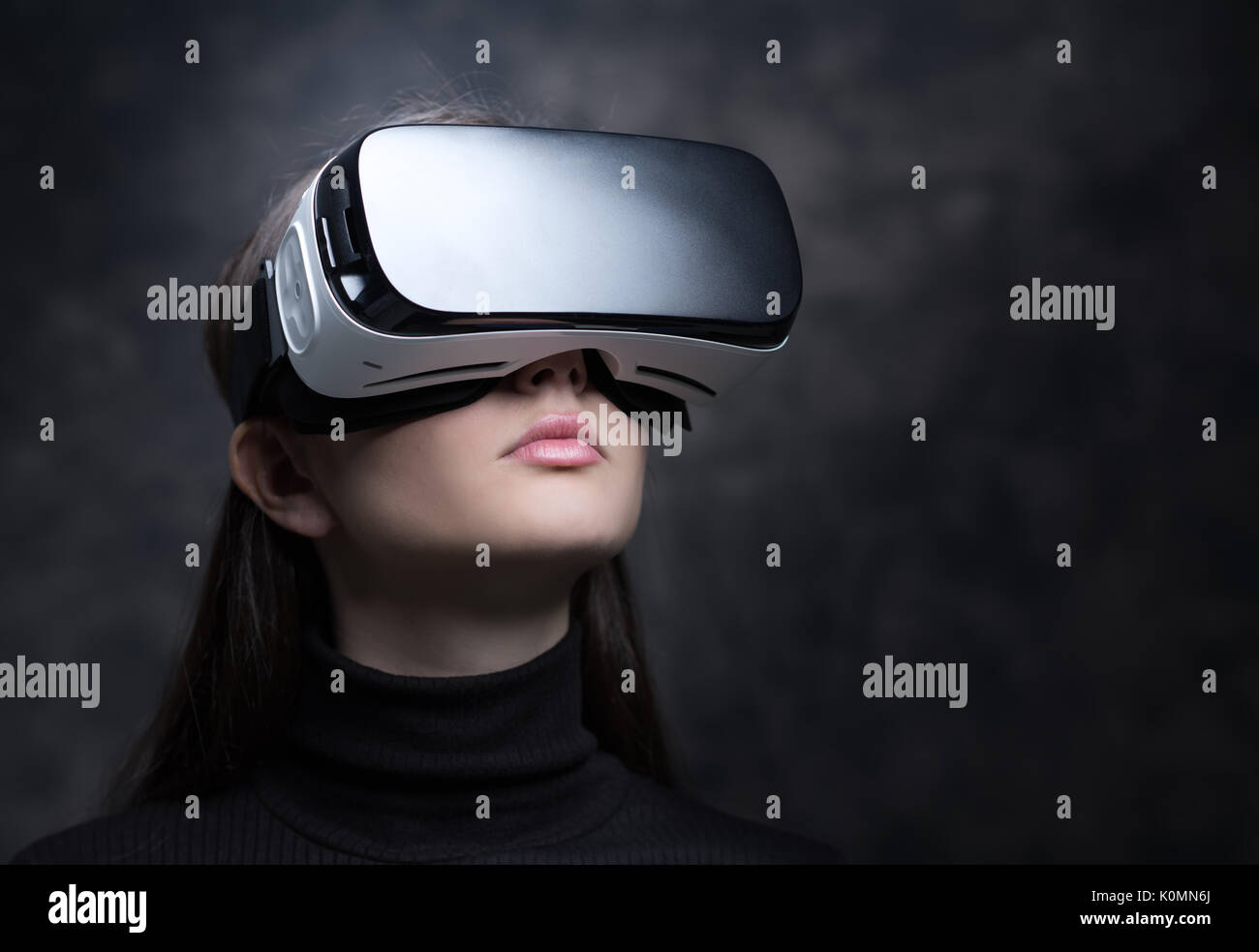 Girl wearing a virtual reality headset hi-res stock photography and ...