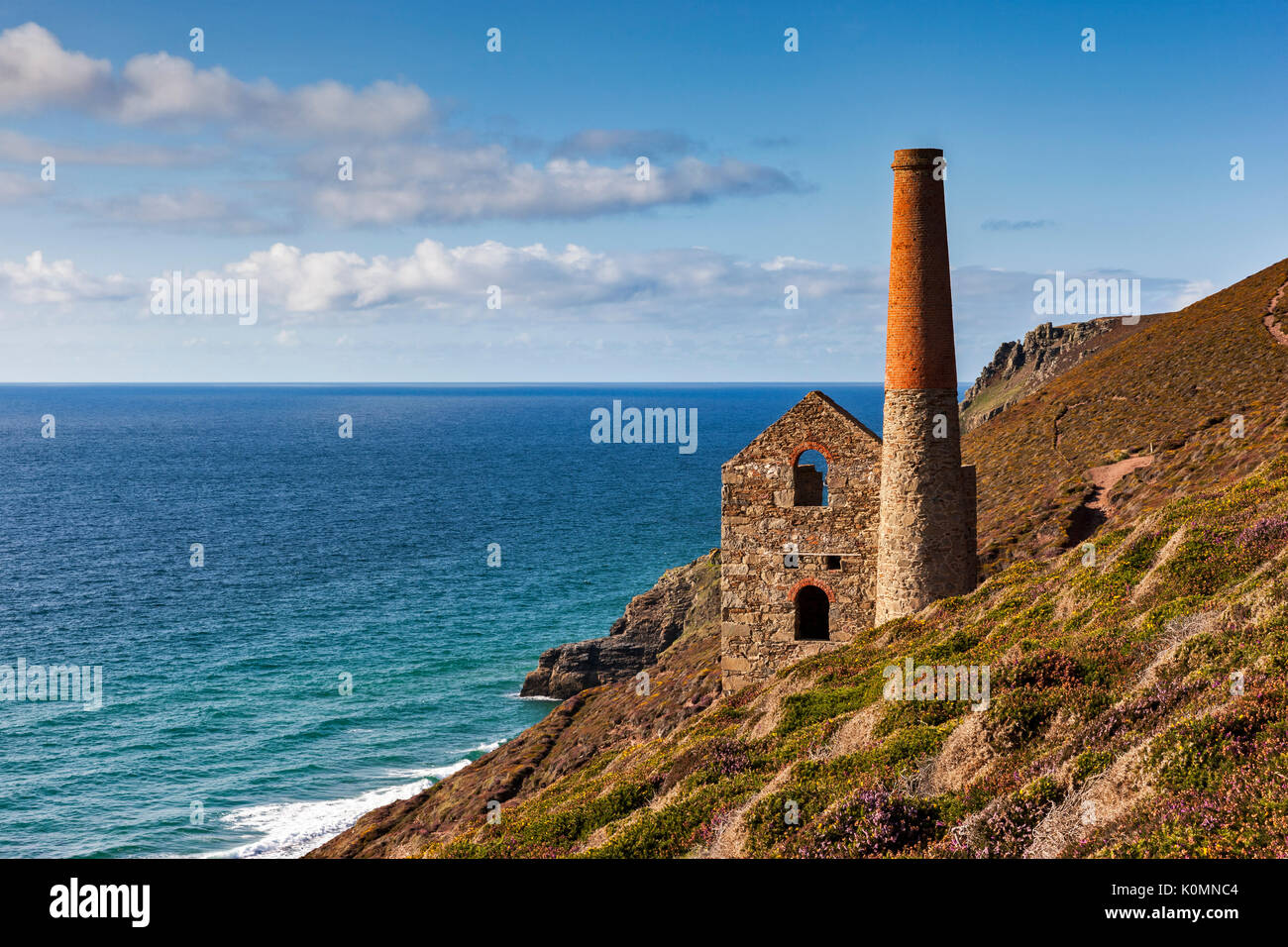 Chapel Porth, Towanroarth Engine House, Cornwall Stock Photo - Alamy