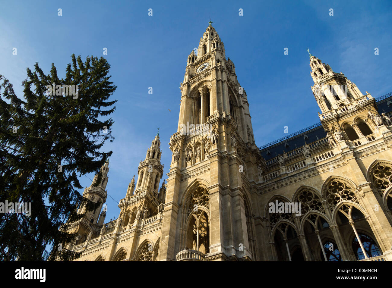 Rathaus vienna hi-res stock photography and images - Alamy