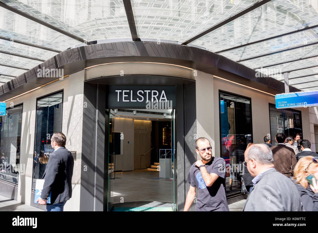 Telstra store sydney hi-res stock photography and images - Alamy