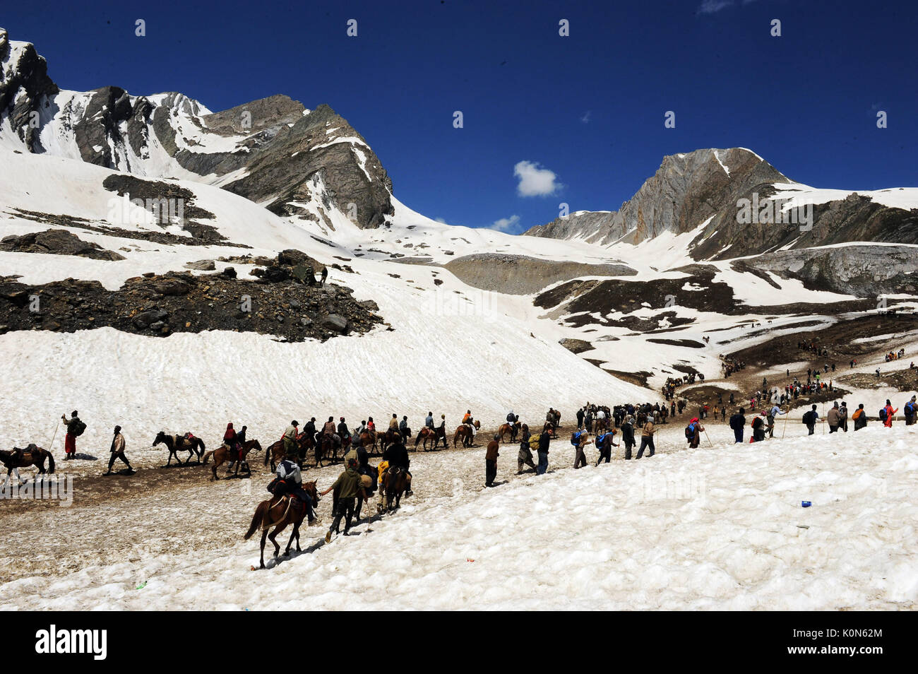 pilgrim mahagunas pass to ganesh top, amarnath yatra, Jammu Kashmir ...