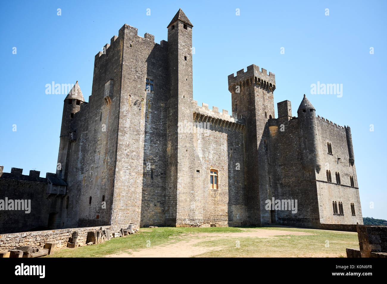 View of the chateau at the top of the hill in Beynac-et-Cazenac, France ...