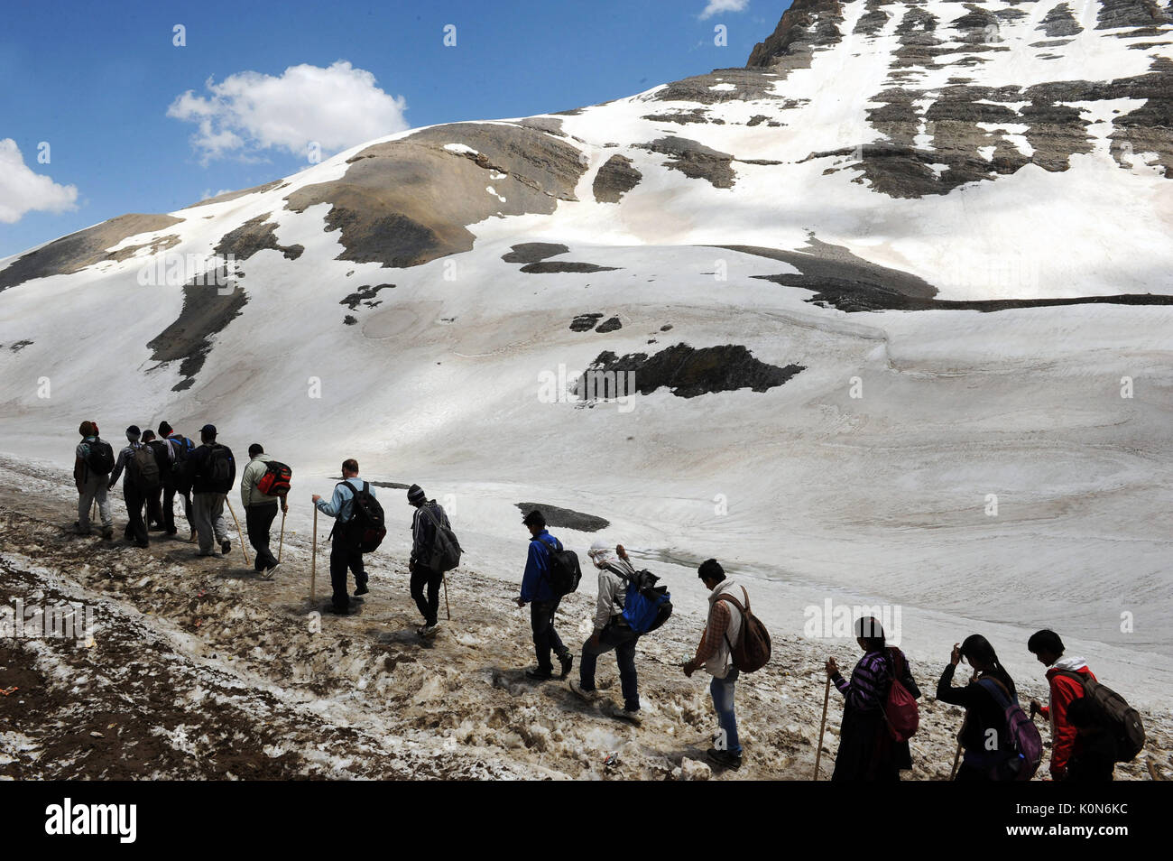 pilgrim mahagunas pass to ganesh top, amarnath yatra, Jammu Kashmir ...