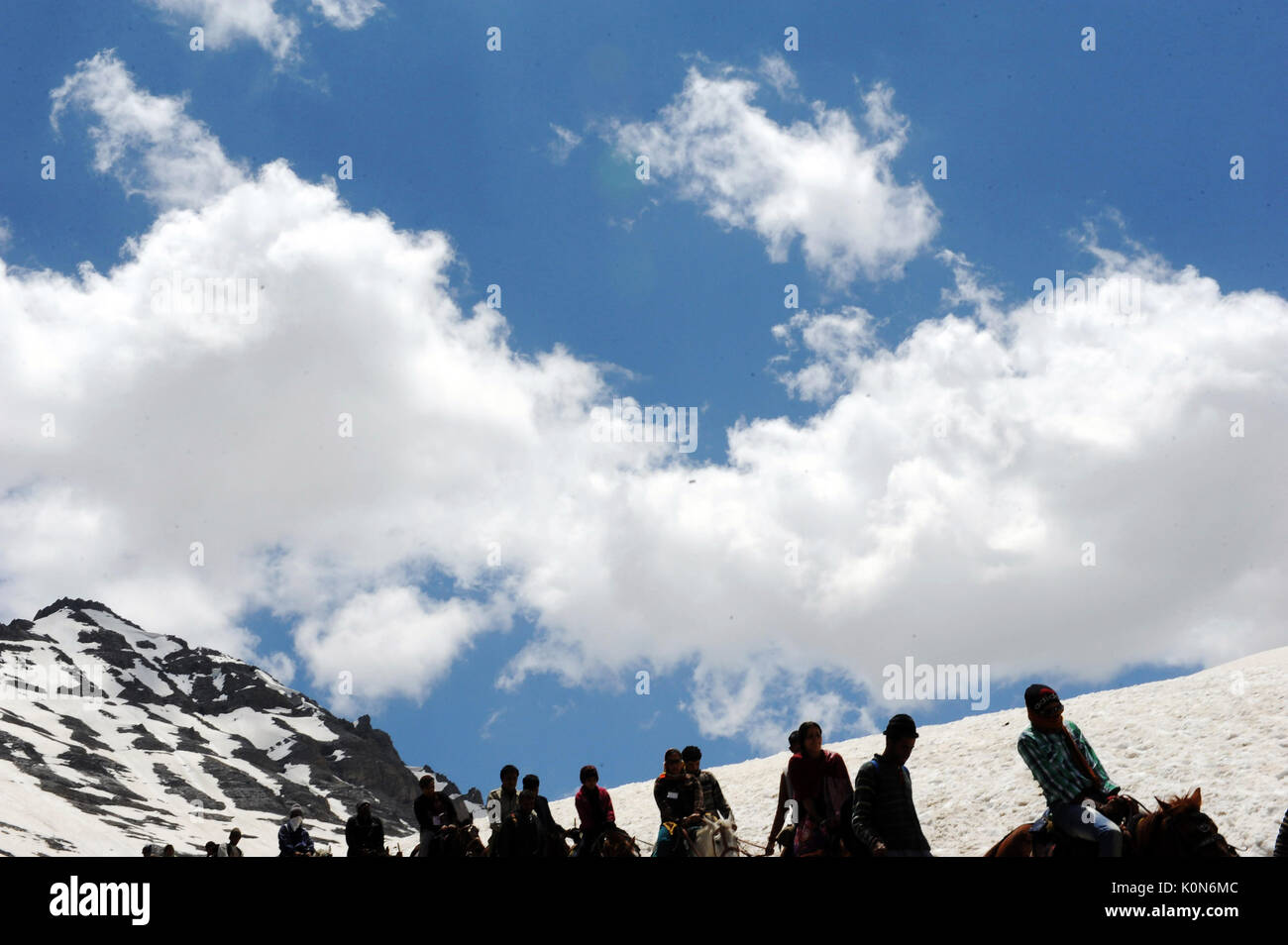 pilgrim mahagunas pass to ganesh top, amarnath yatra, Jammu Kashmir ...