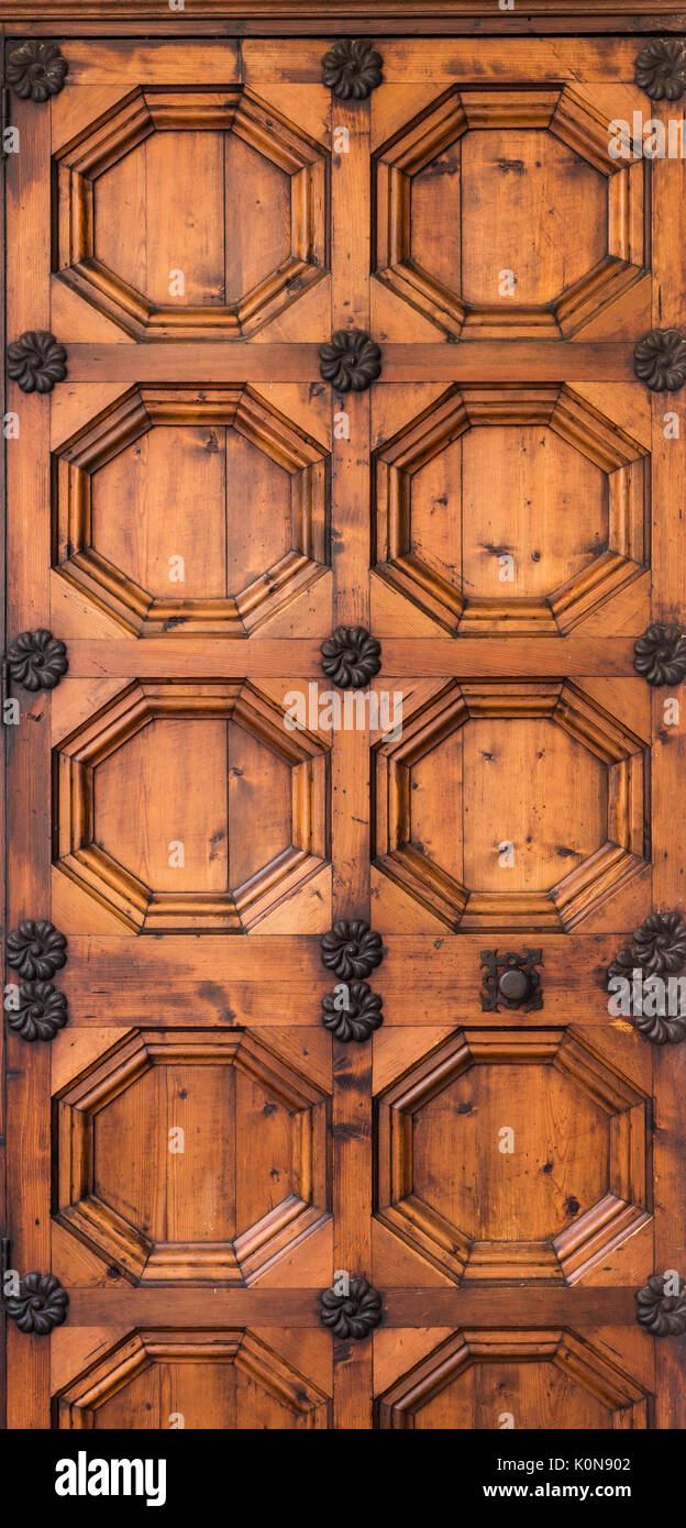Octagonal panels hi-res stock photography and images - Alamy