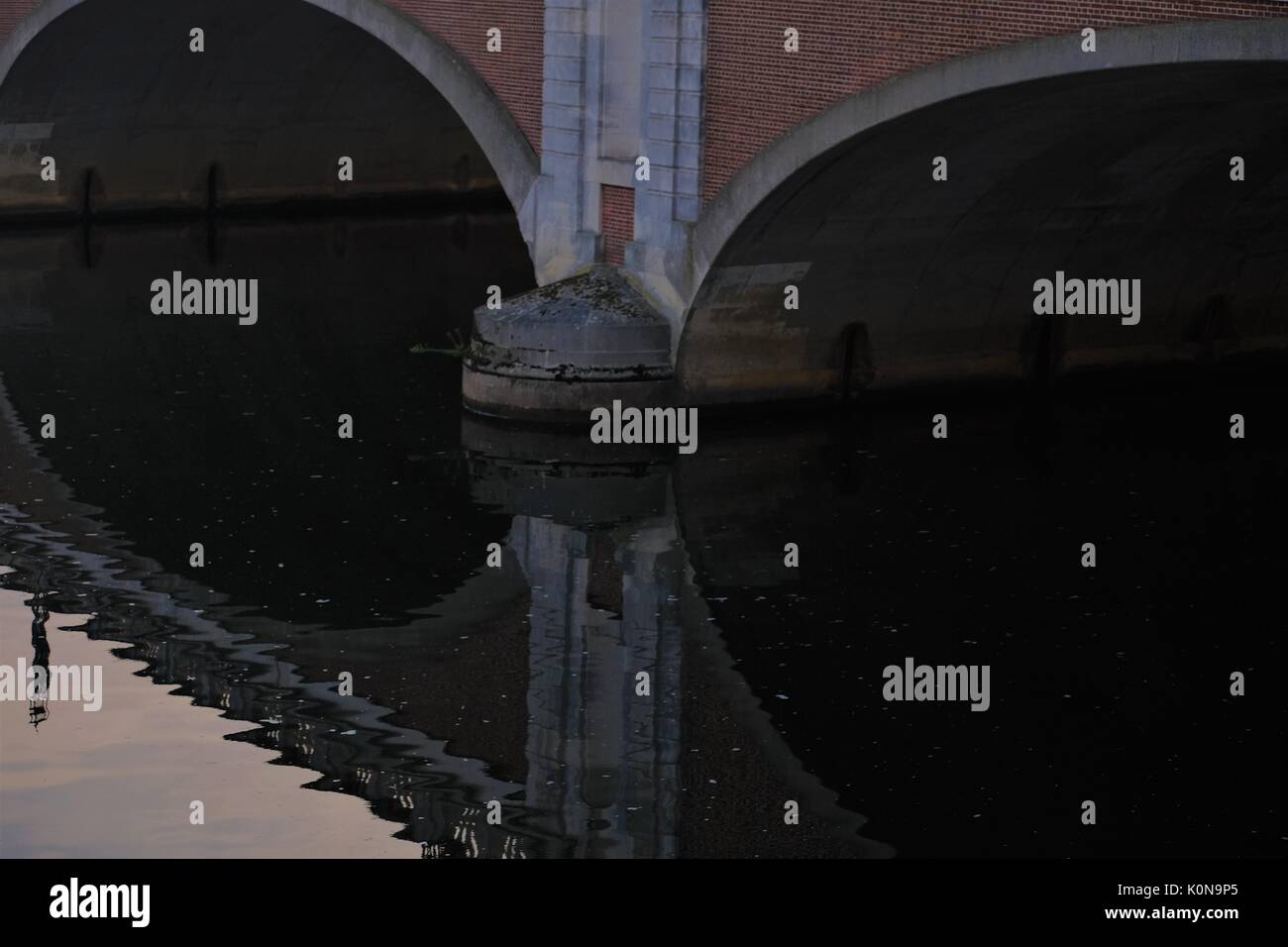 Hampton Court River thames bridge Stock Photo - Alamy