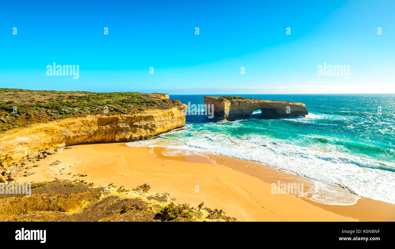 London bridge rock formation hi-res stock photography and images - Alamy