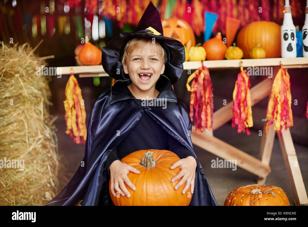 Final form hi-res stock photography and images - Alamy