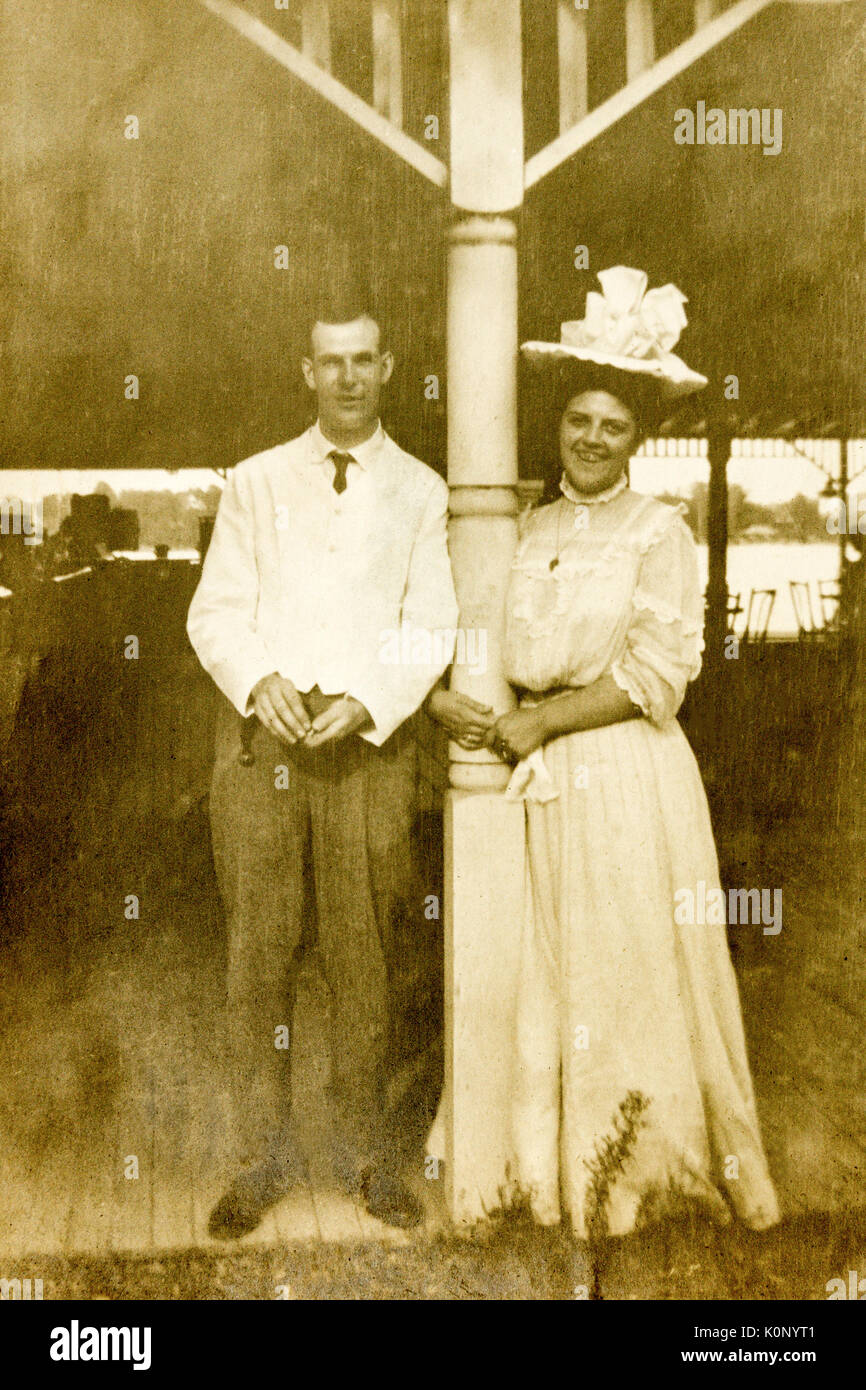 Men and women in the years 1907-1908 in MInnesota and Iowa Stock Photo ...