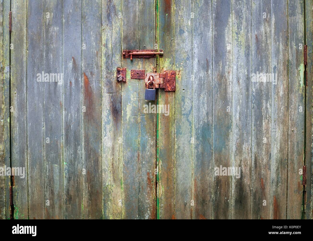 Rustic doors hi-res stock photography and images - Alamy