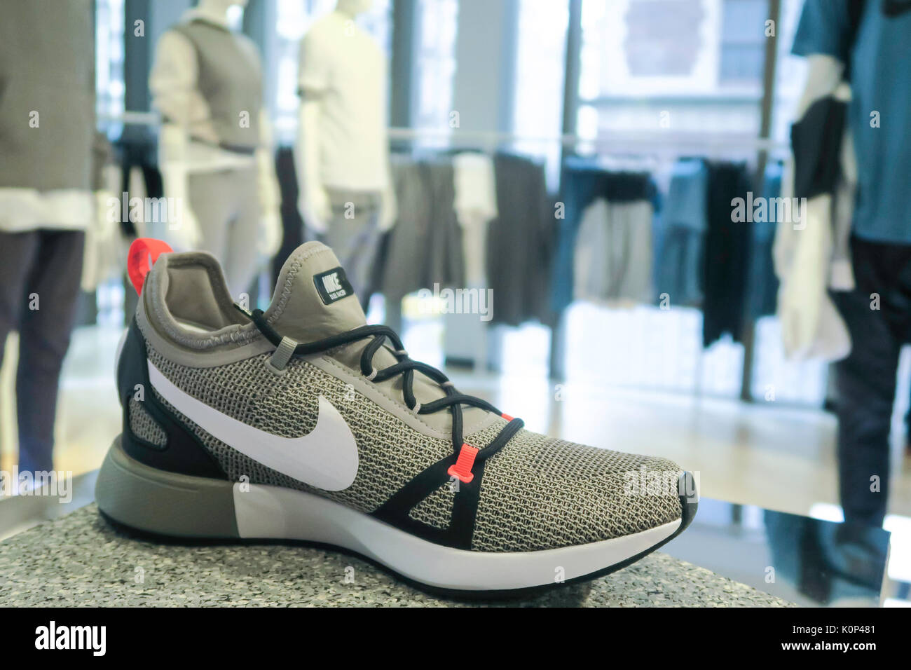 Nike store new york city hi-res stock photography and images - Alamy