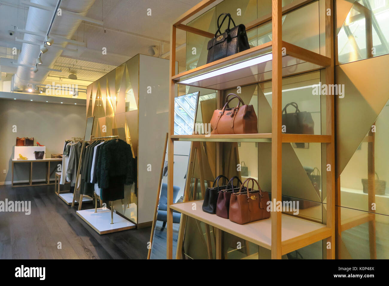 Mulberry store hi-res stock photography and images - Alamy