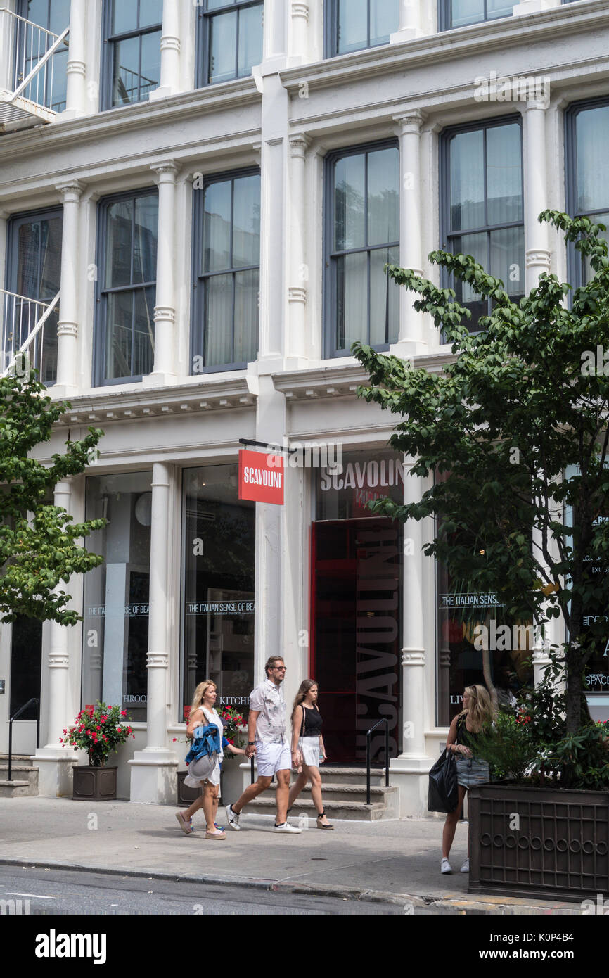 Storefronts in SoHo, NYC, USA Stock Photo - Alamy