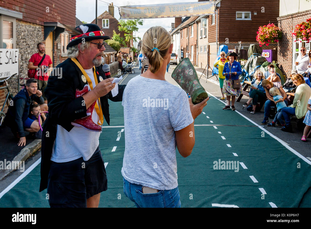 Welly throwing hi-res stock photography and images - Alamy