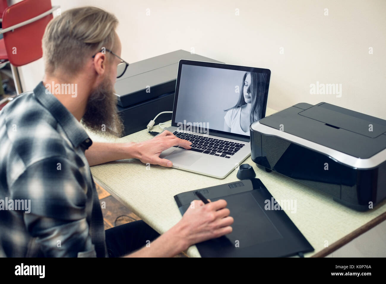 Editing table hi-res stock photography and images - Alamy