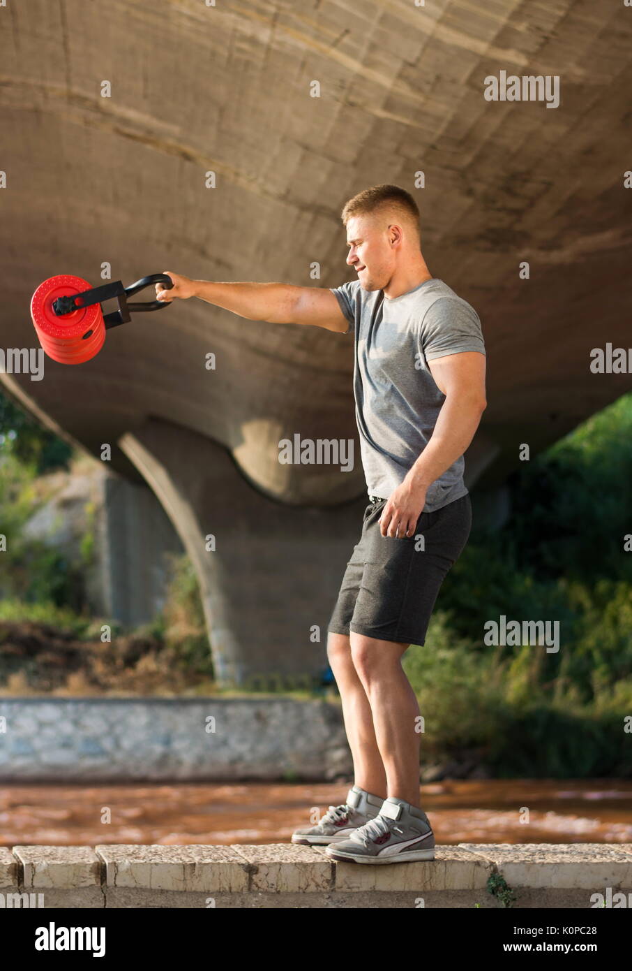 Man male muscular fit fitness hi-res stock photography and images - Alamy