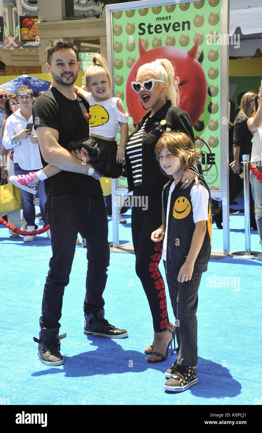 Premiere The Emoji Movie Featuring: Matthew Rutler, Summer Rain Rutler ...