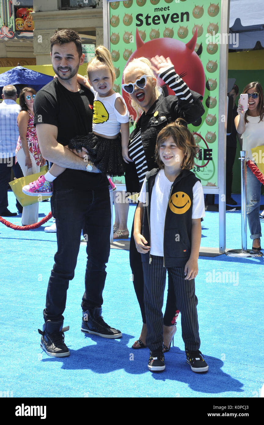 Premiere The Emoji Movie Featuring: Matthew Rutler, Summer Rain Rutler ...