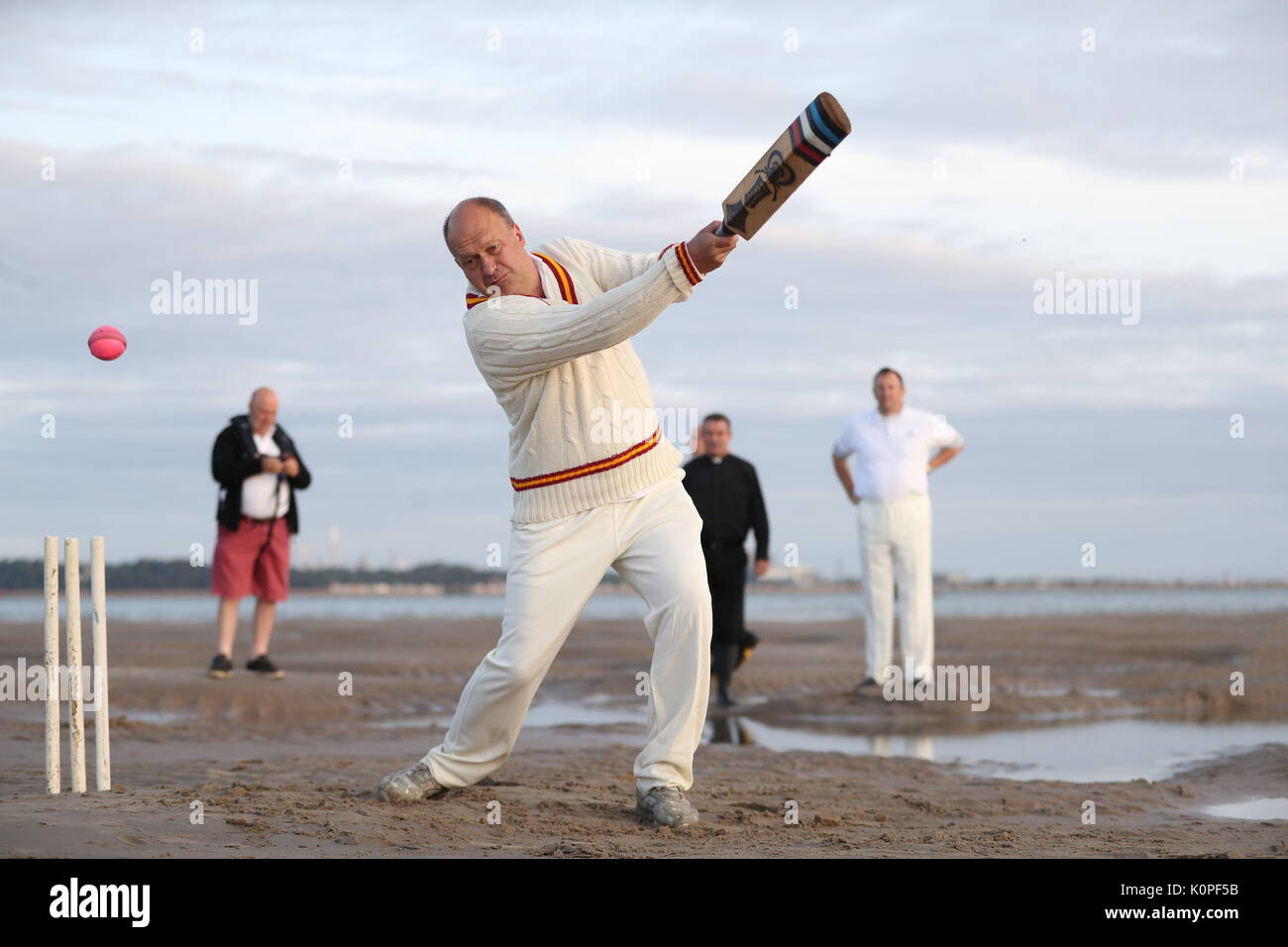 Island sailing club cowes hi-res stock photography and images - Alamy