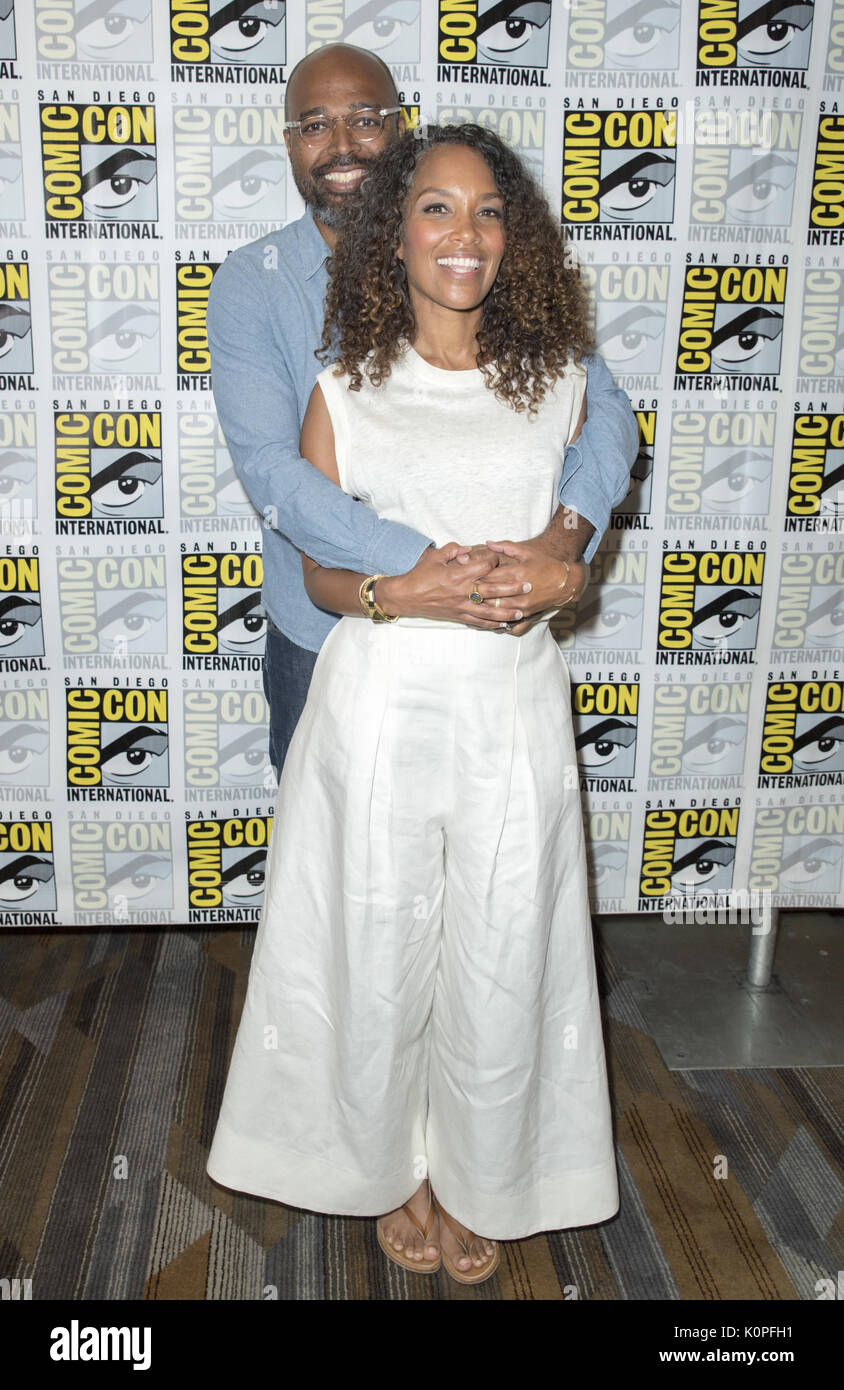 Mara brock akil and salim akil hi-res stock photography and images - Alamy