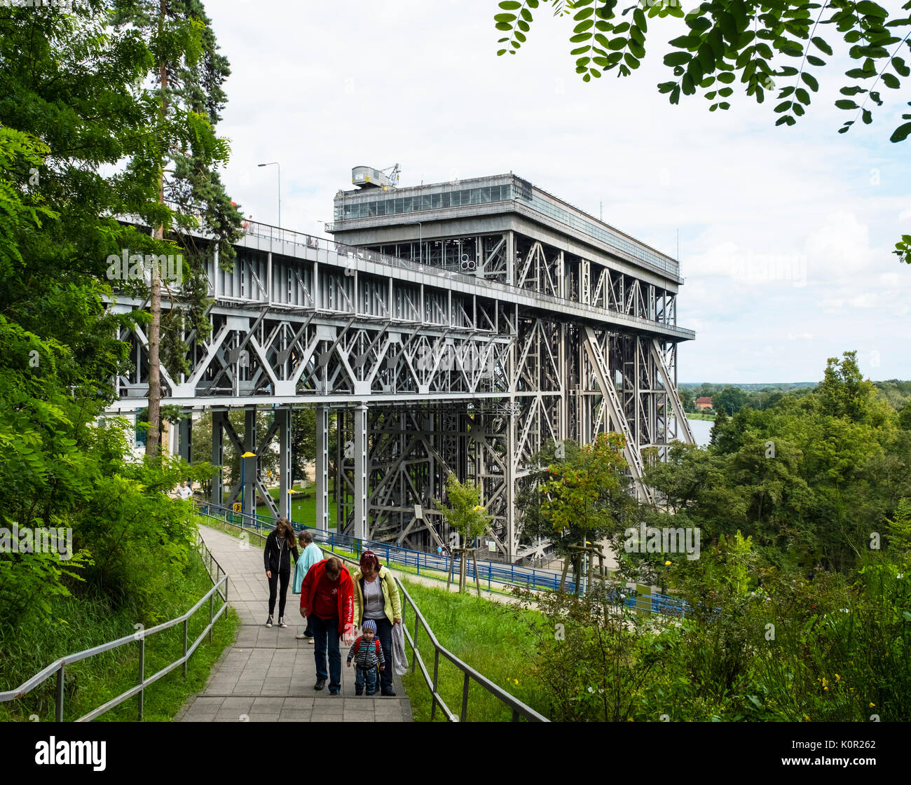 Ship lift canal hi-res stock photography and images - Alamy