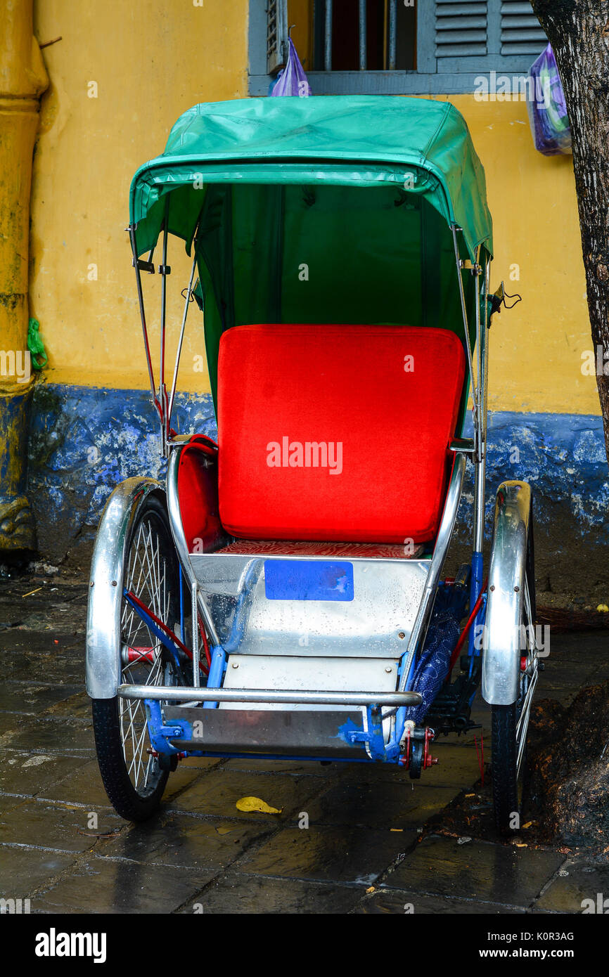 Cycle rickshaw used transport hi-res stock photography and images - Alamy