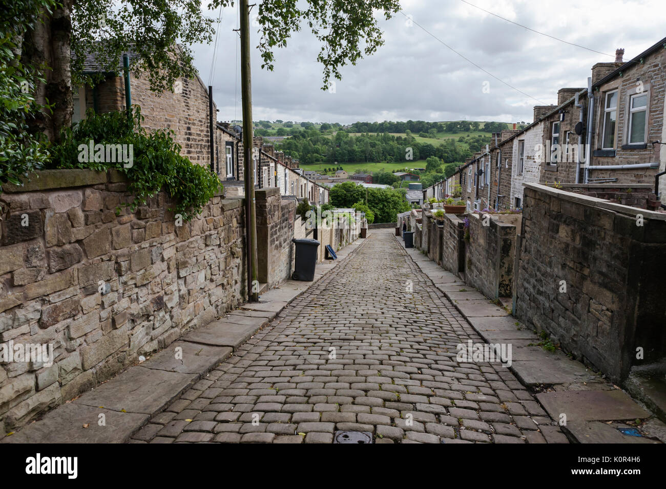 Millworkers' cottages on the back lane between Colne Lane and Basil ...