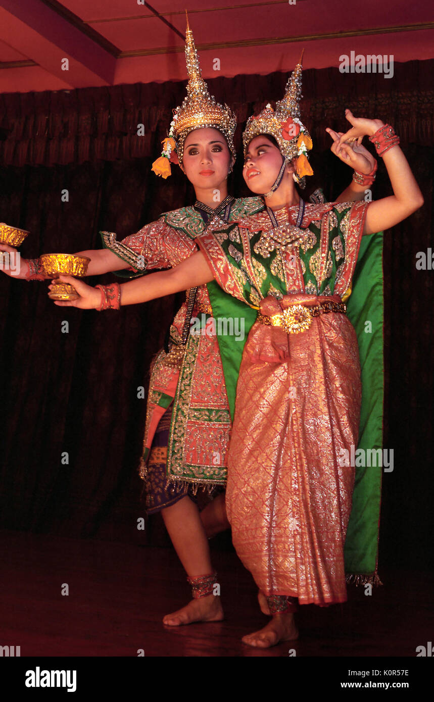 Thai classical dancers, Bangkok, Thailand Stock Photo - Alamy