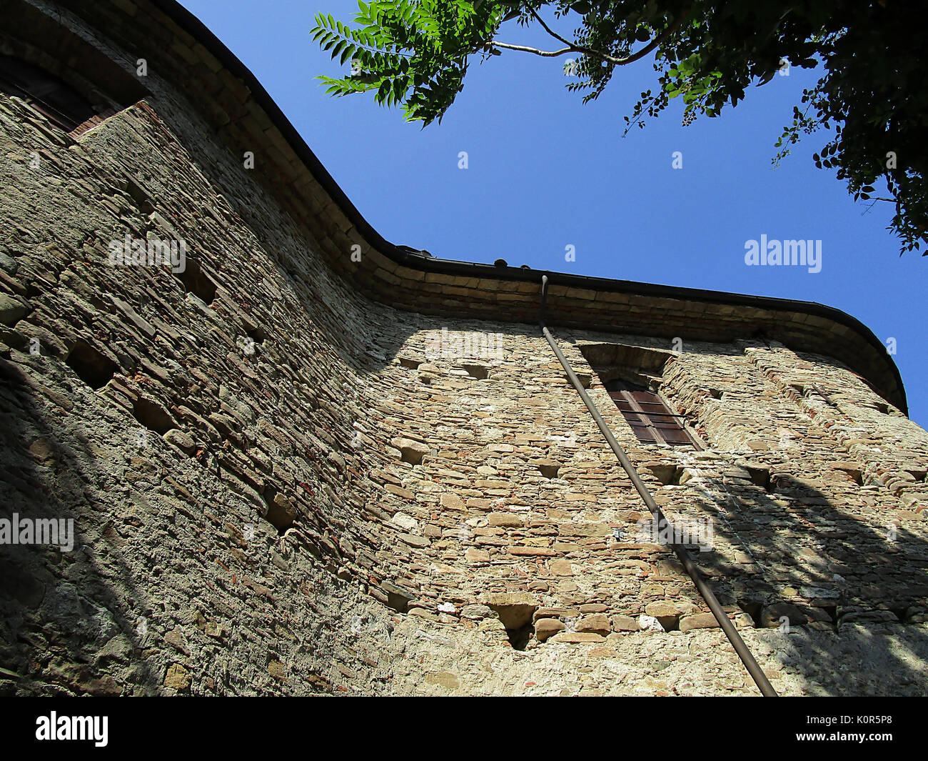 Medieval stone structures hi-res stock photography and images - Alamy